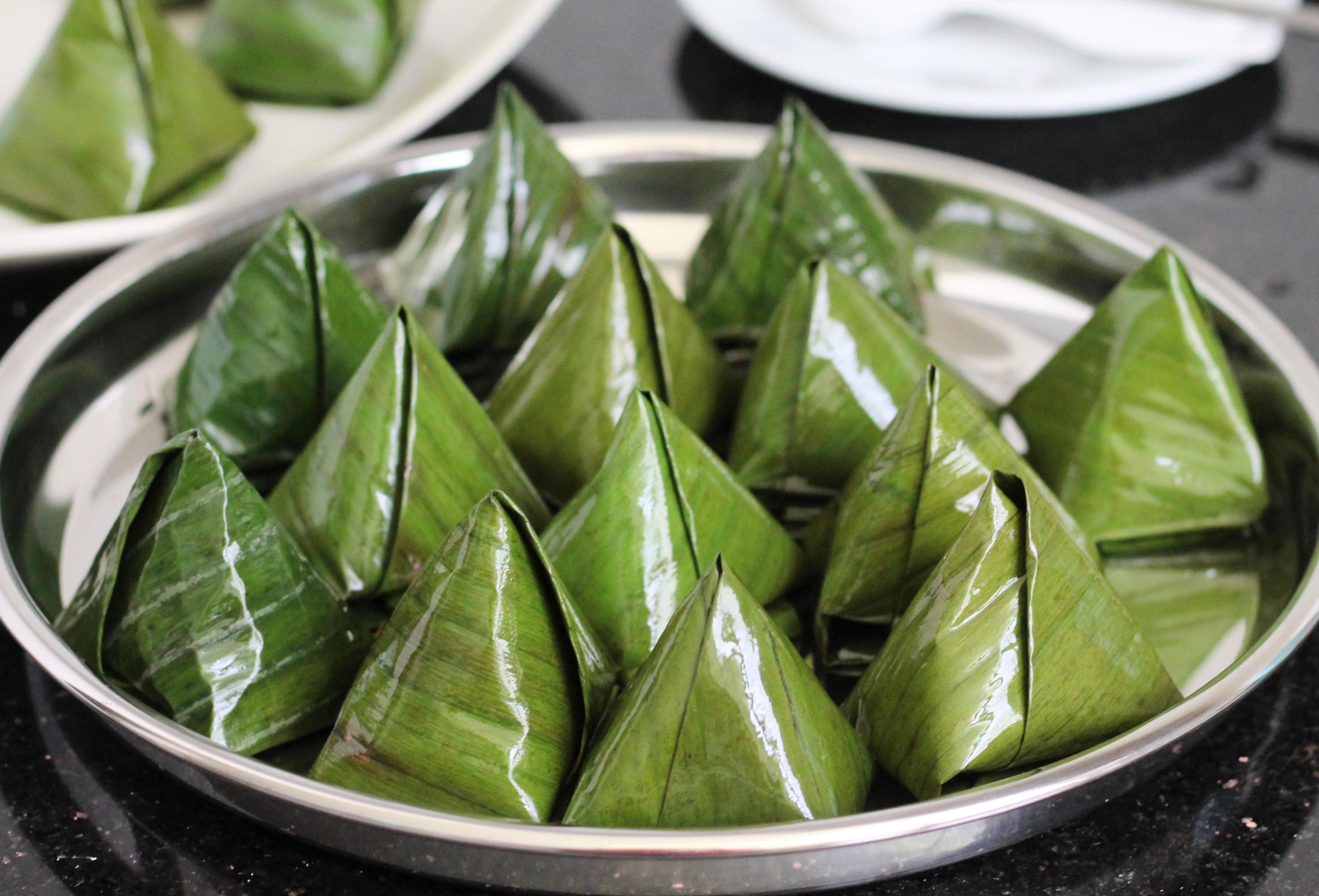 Kuih Koci (Coconut Mochi) | Divinely Delish
