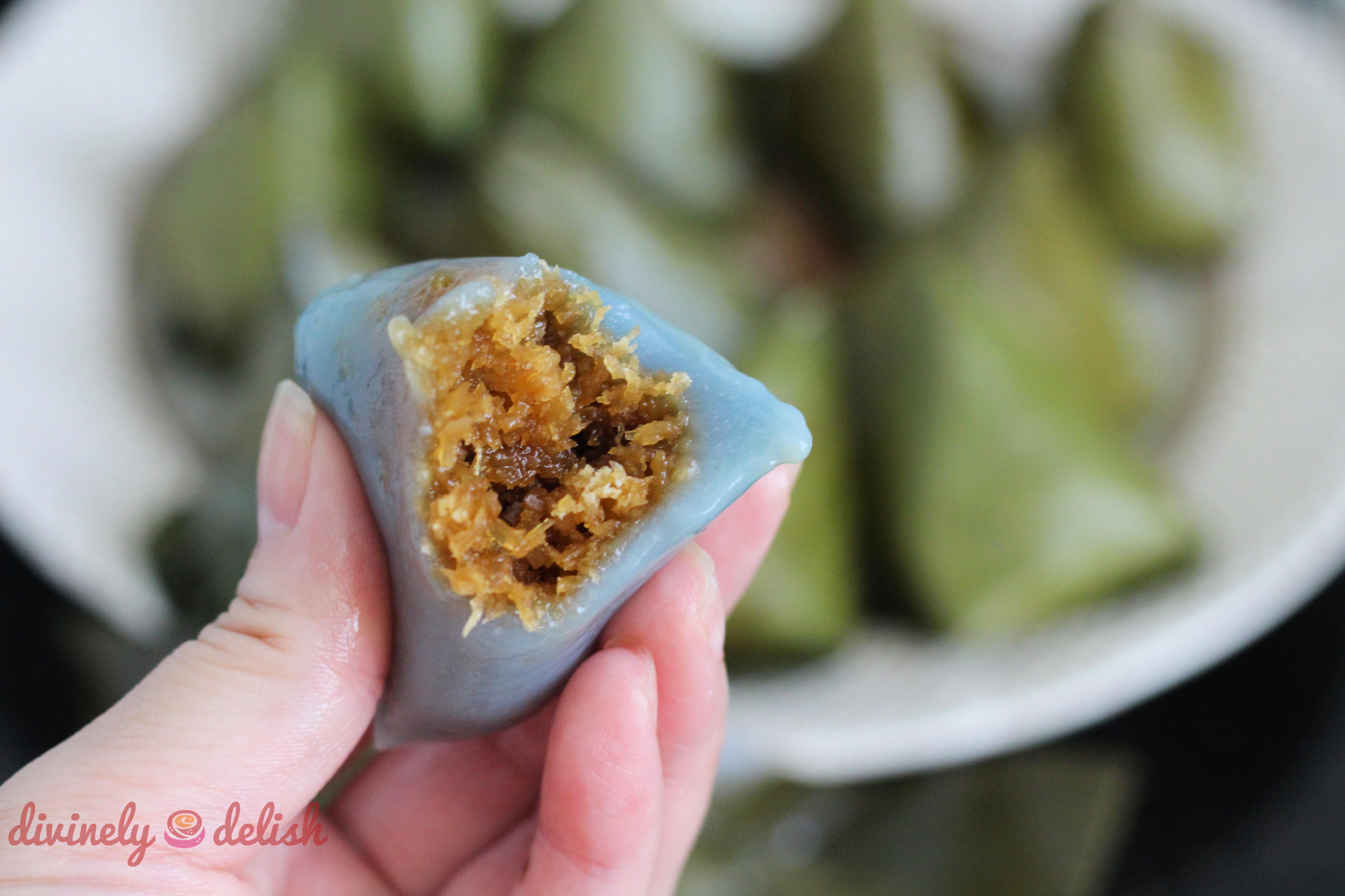 Kuih Koci (Coconut Mochi) | Divinely Delish